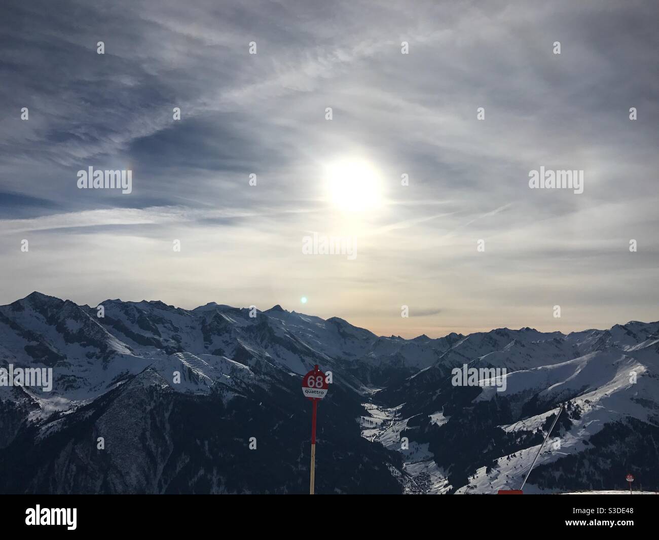 Piste run hi-res stock photography and images - Alamy