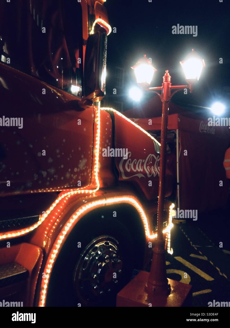 Coca cola christmas truck hi-res stock photography and images - Alamy
