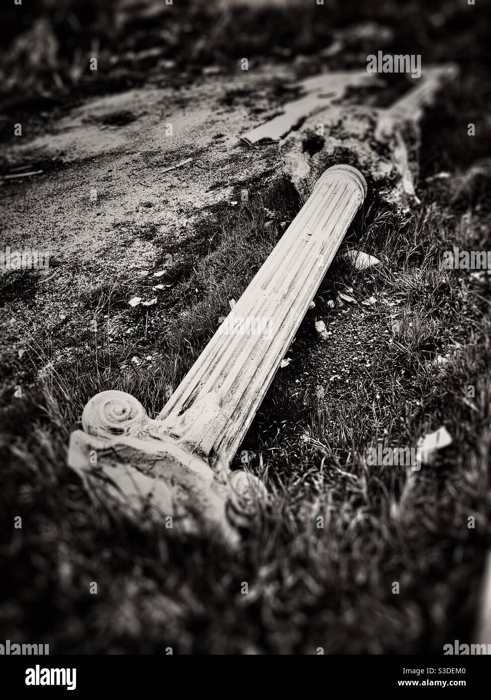 Replica roman style column hi-res stock photography and images - Alamy