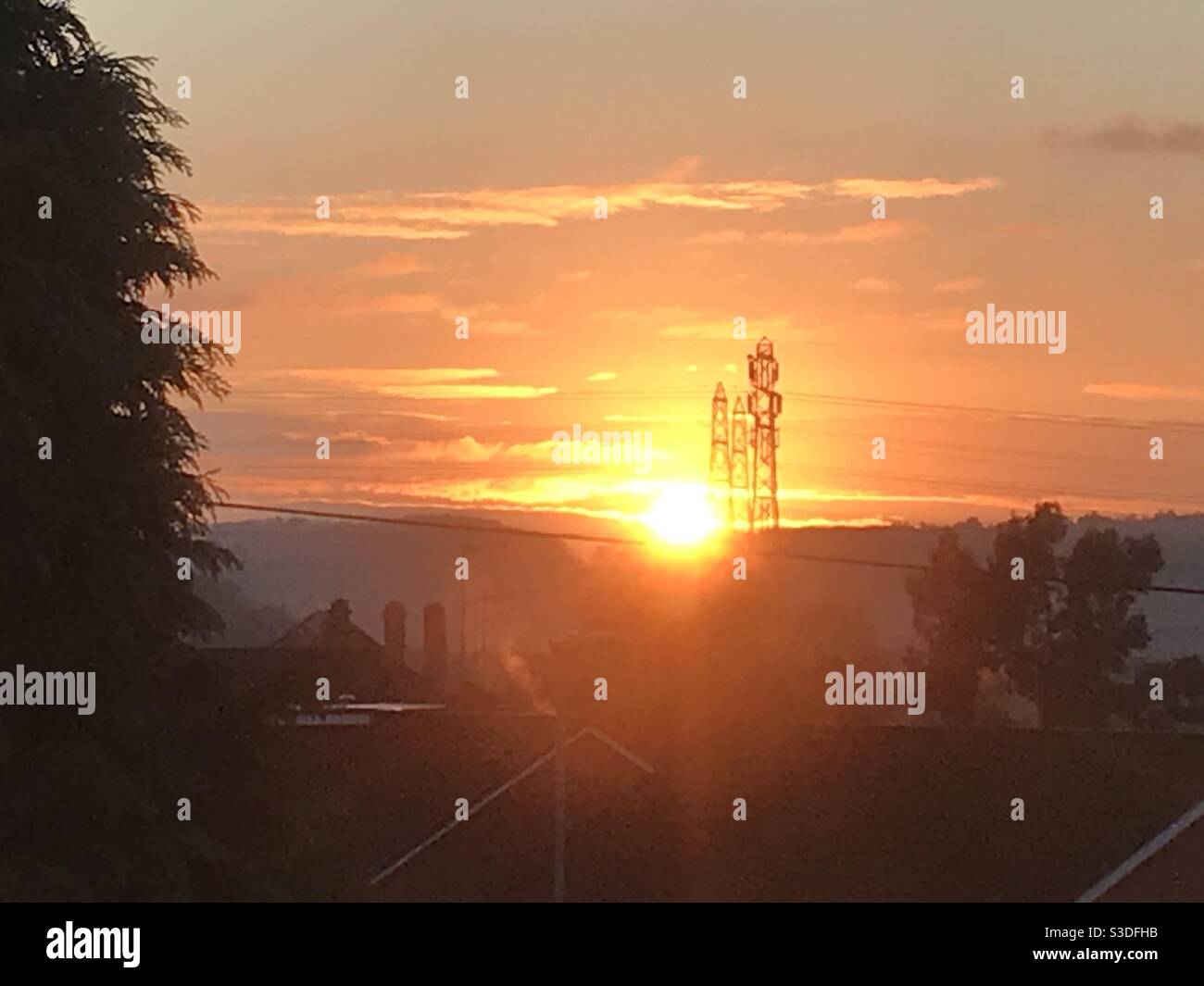 Sunset houses hi-res stock photography and images - Alamy