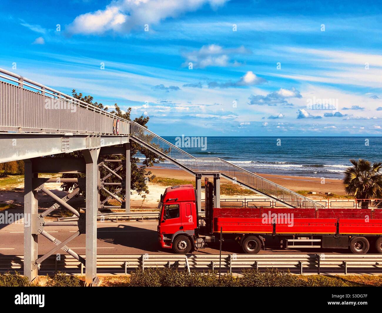 Long lorry hi-res stock photography and images - Alamy