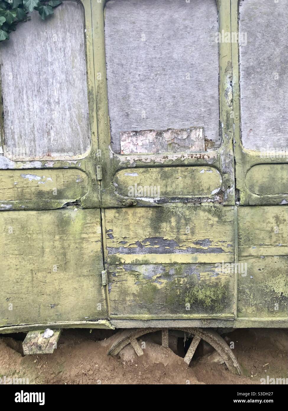 Train door hi-res stock photography and images - Alamy