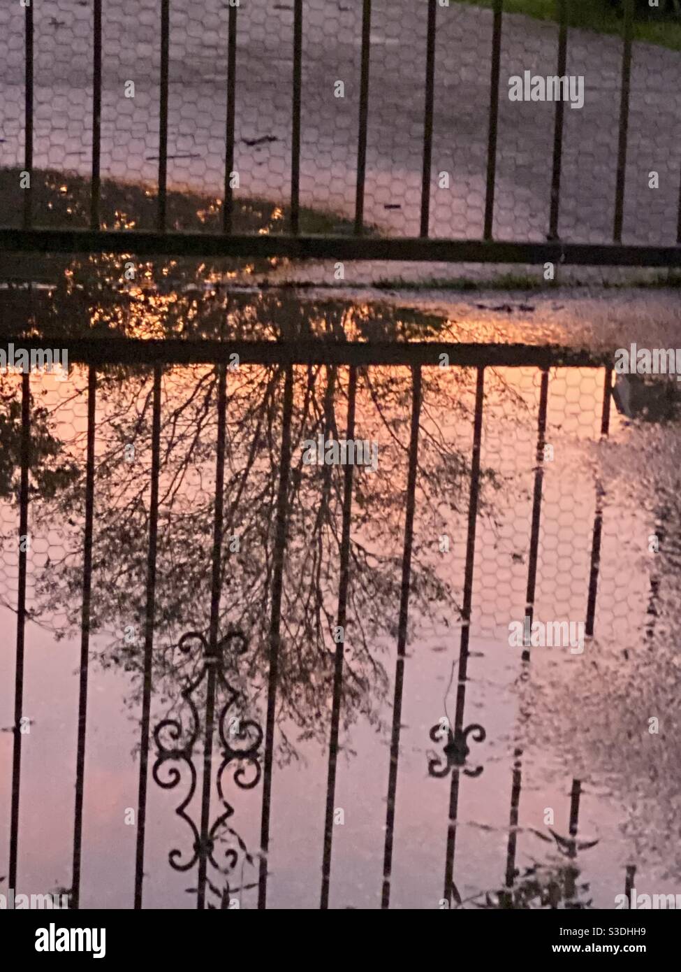 Reflection silhouette hi-res stock photography and images - Alamy