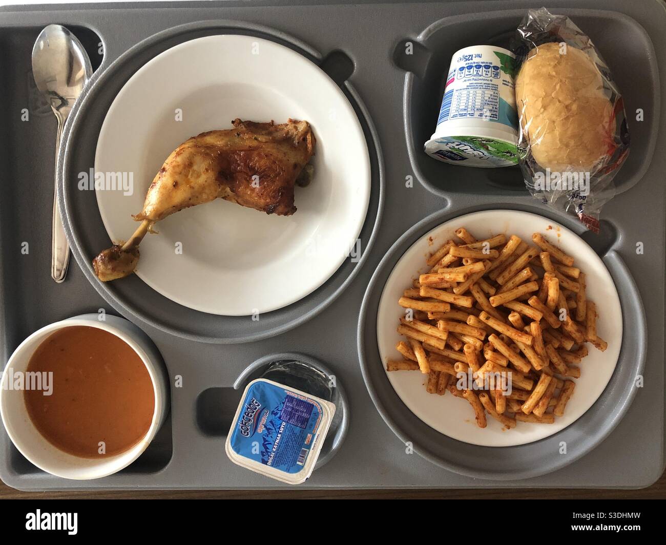 Hospital food tray hi-res stock photography and images - Alamy