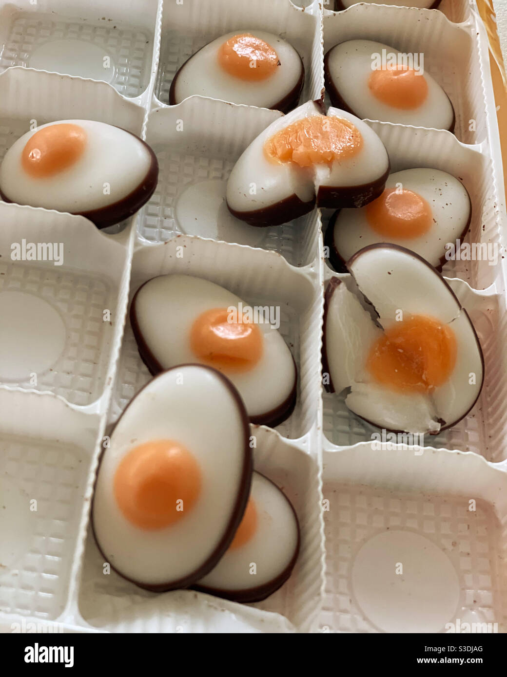 Chocolate Eggs Sweeties Stock Photo - Alamy