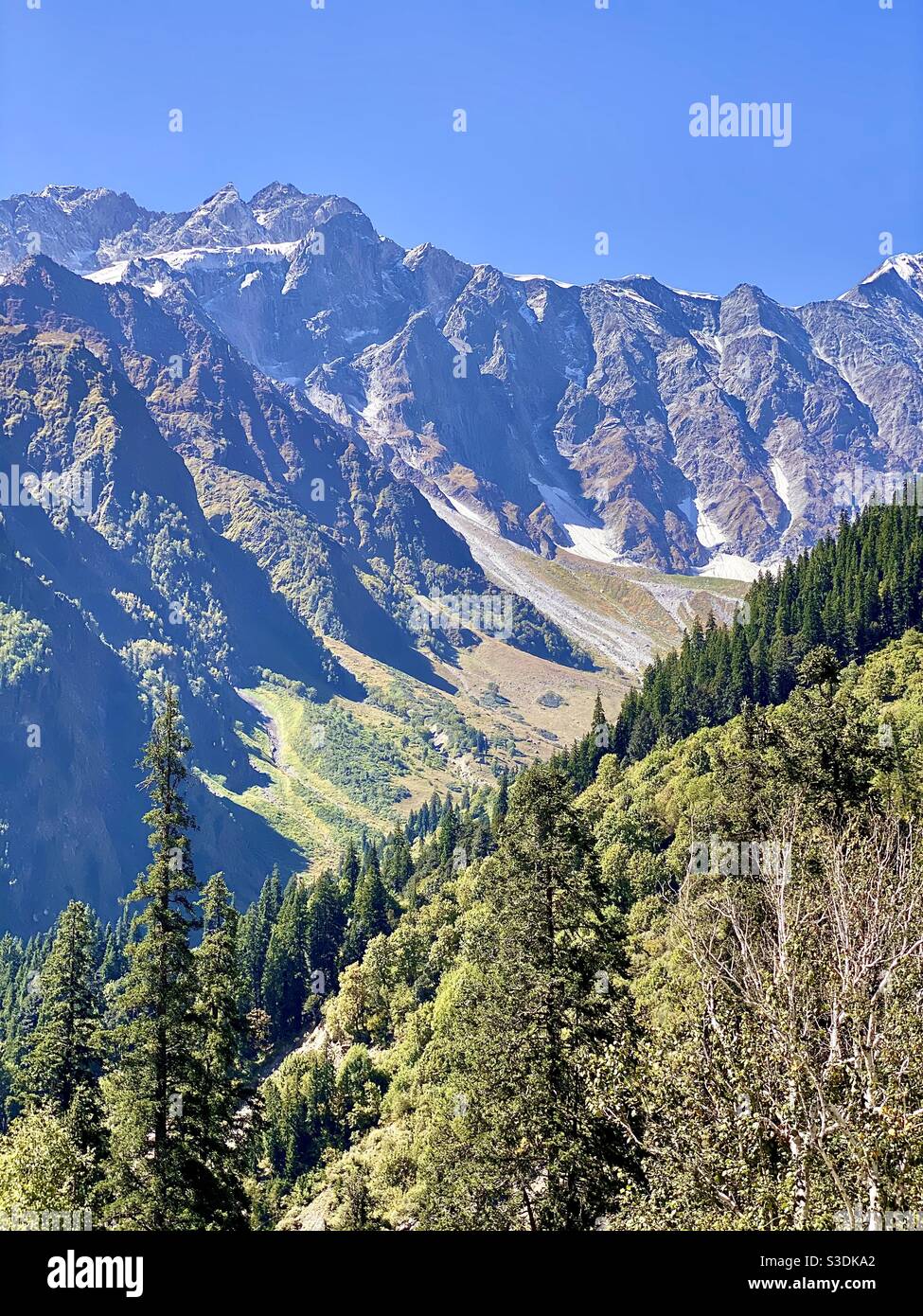Kullu hi-res stock photography and images - Alamy