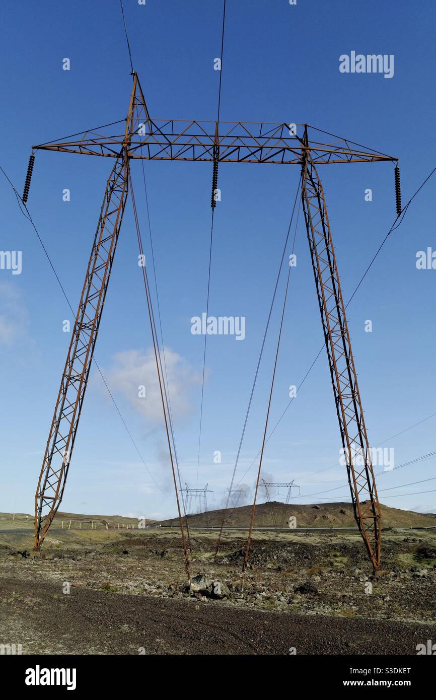 Transmission masts hi-res stock photography and images - Alamy