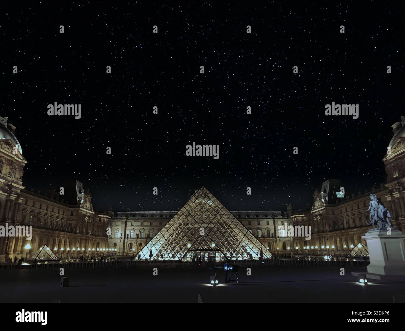 Paris Night Sky Stars High Resolution Stock Photography and Images - Alamy