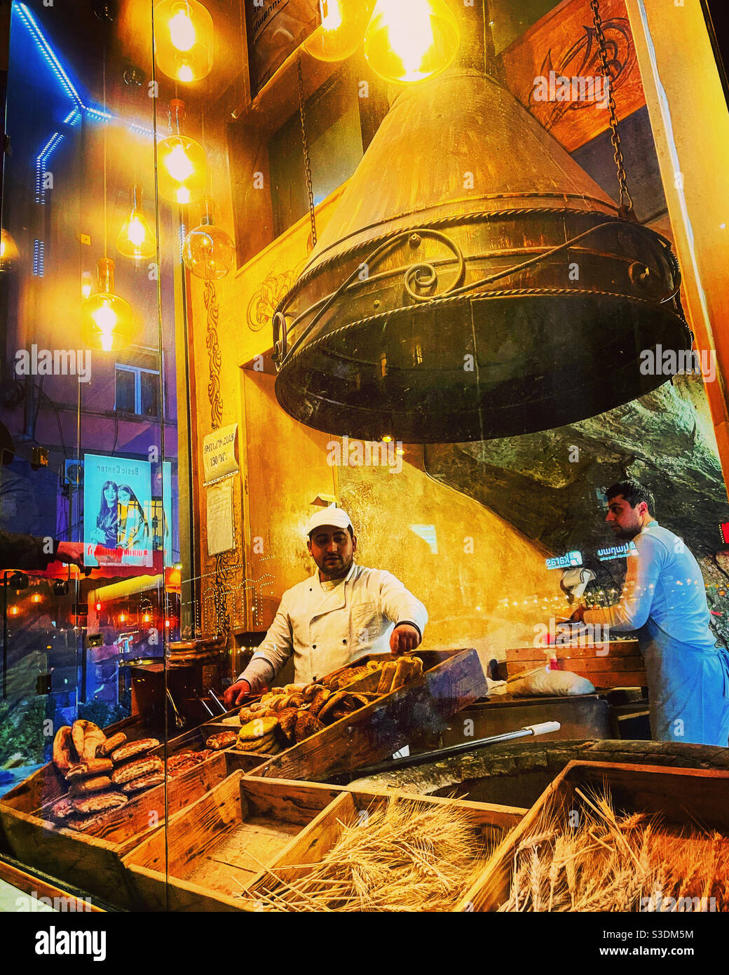 Bakery scene hi-res stock photography and images - Alamy