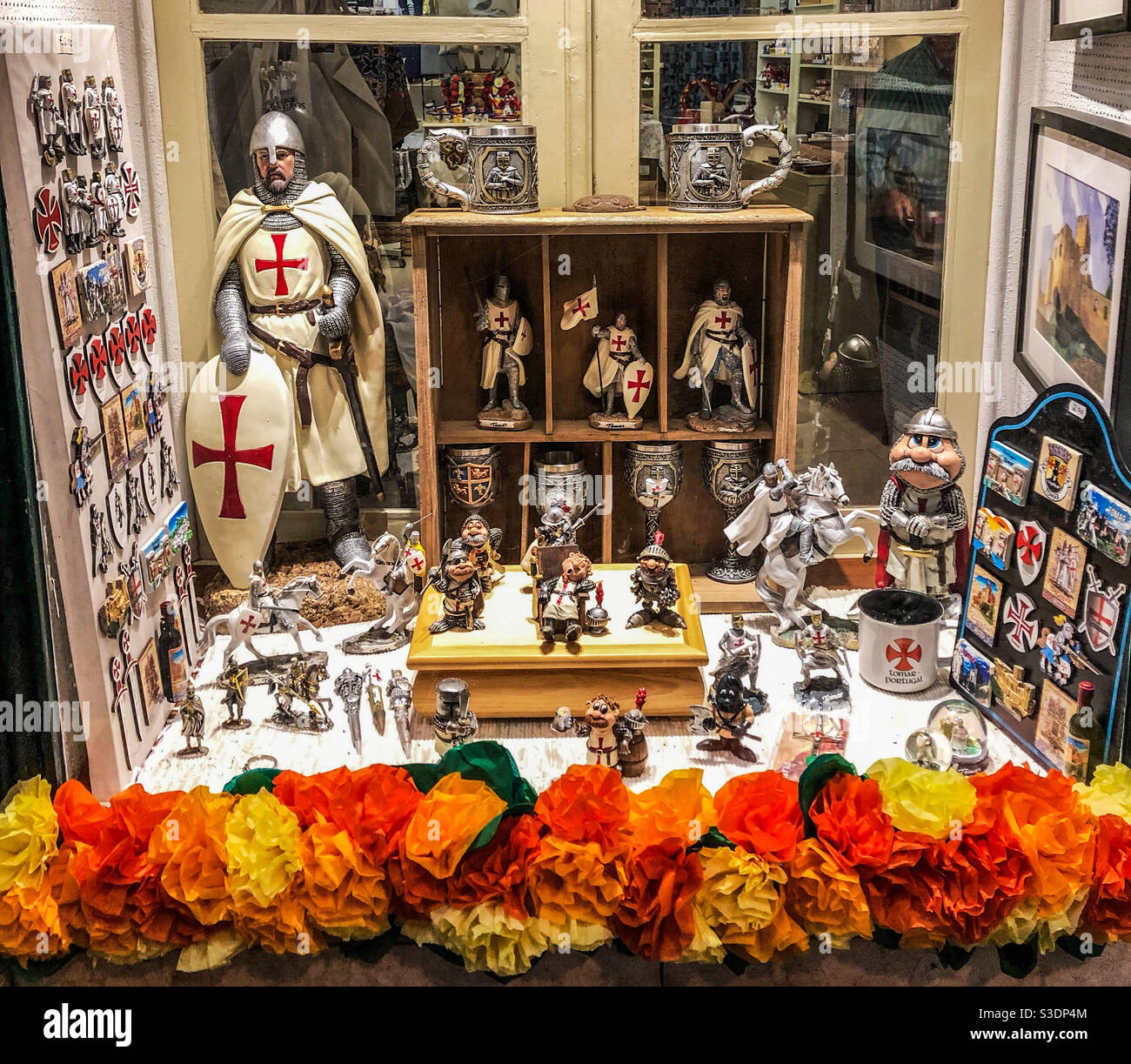Templar knight themed shop window, Tomar, Portugal 2019 Stock Photo - Alamy