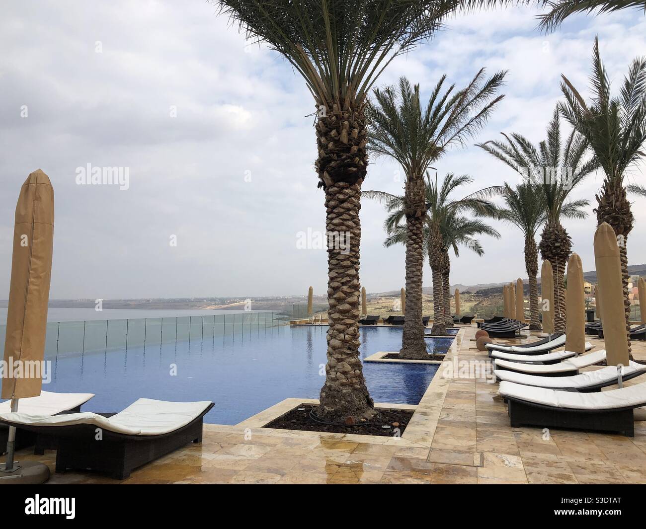 Empty swimming pool resort hi-res stock photography and images - Alamy