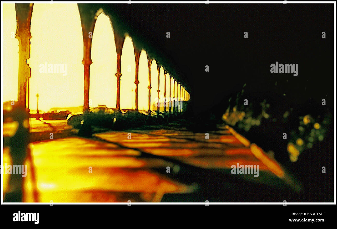Cars under arches hi-res stock photography and images - Alamy