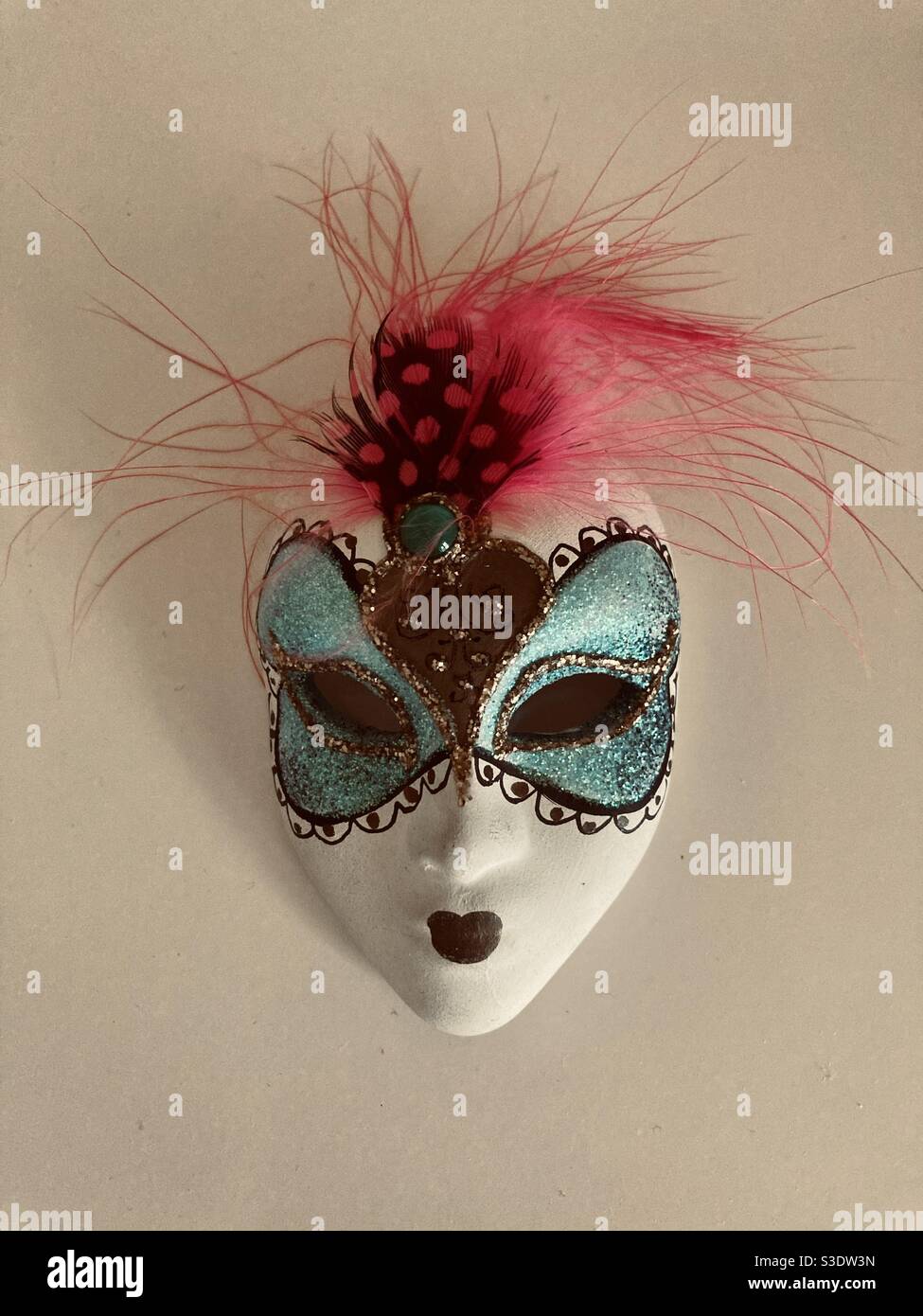 Pottery mask hi-res stock photography and images - Alamy