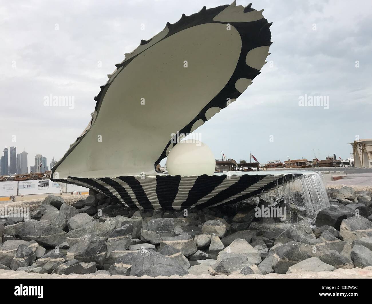 Pearl Monument in Doha, Qatar Stock Photo - Alamy