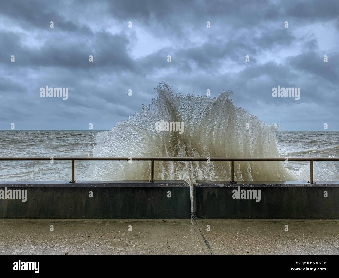 Monster storm hi-res stock photography and images - Alamy