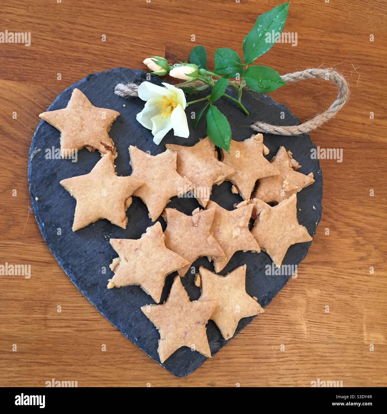Biscuits stars hi-res stock photography and images - Alamy