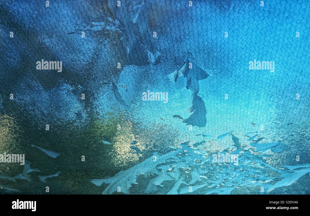 Frosted car windscreen Stock Photo - Alamy