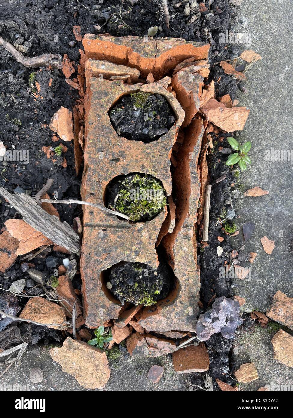 Freeze thaw weathering hi-res stock photography and images - Alamy