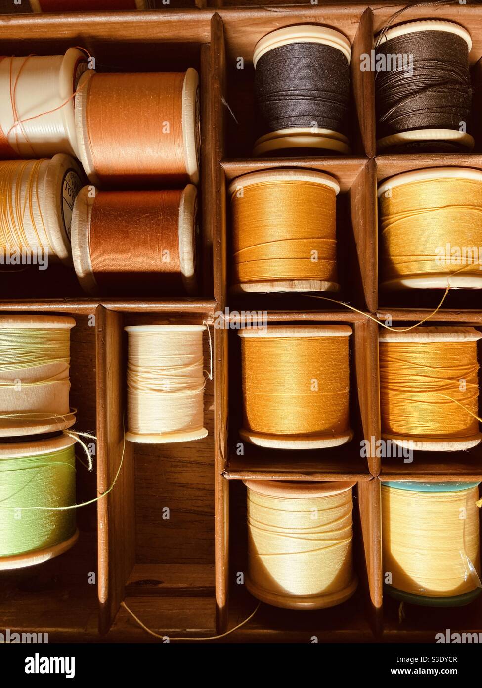 Orange spools hi-res stock photography and images - Alamy