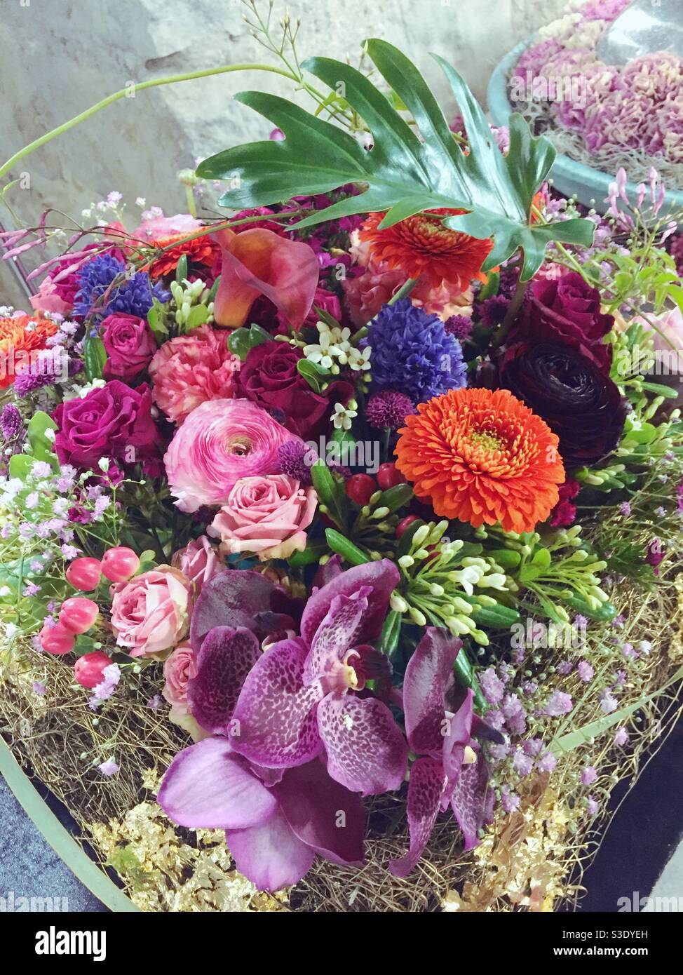 Beautiful summer flower bouquet with roses Stock Photo - Alamy