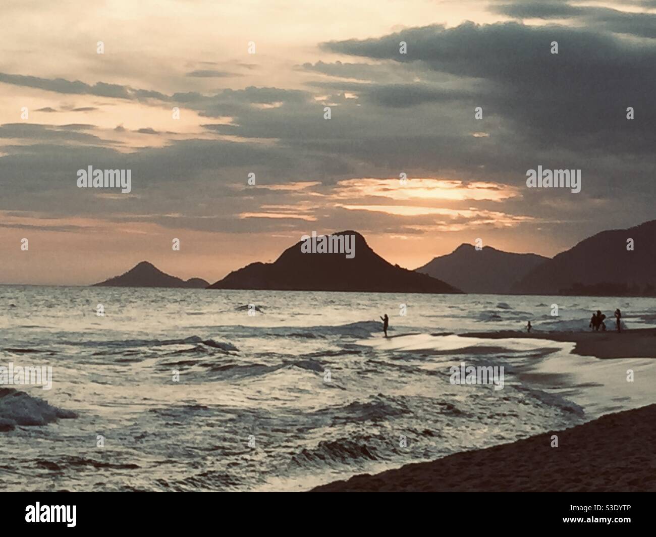 Barra beach rio hi-res stock photography and images - Alamy