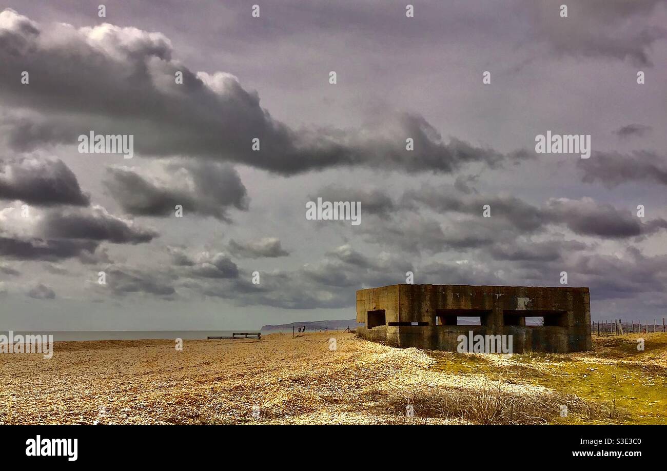 Pill box coast ww2 hi-res stock photography and images - Alamy