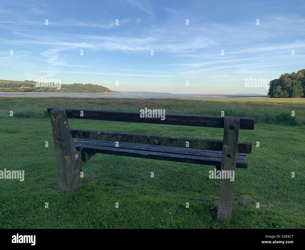 A park bench with a view Stock Photo - Alamy