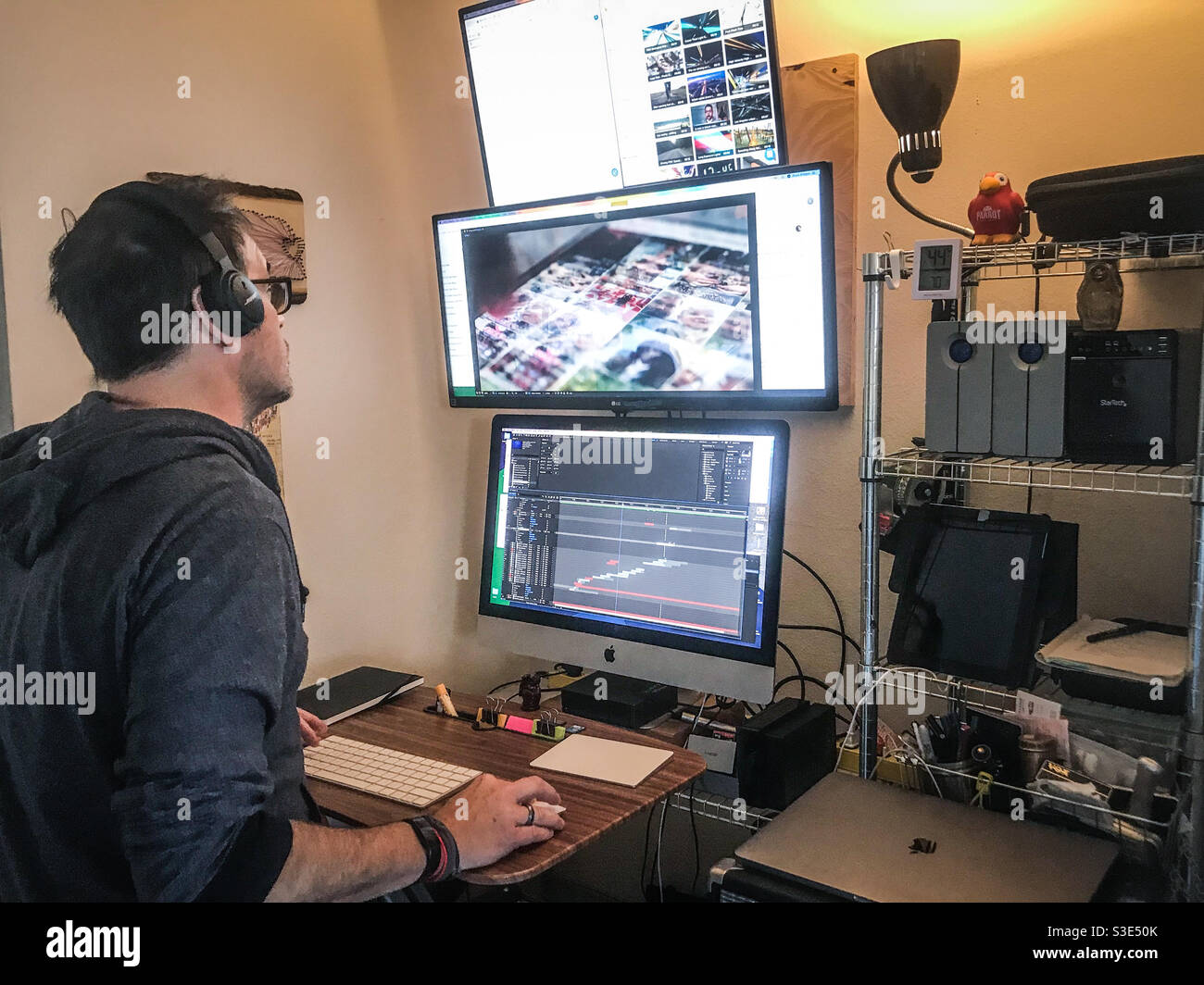 Film edit suite hi-res stock photography and images - Alamy