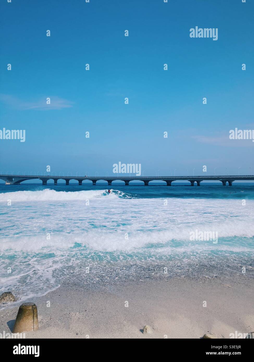 Surf bridge hi-res stock photography and images - Alamy