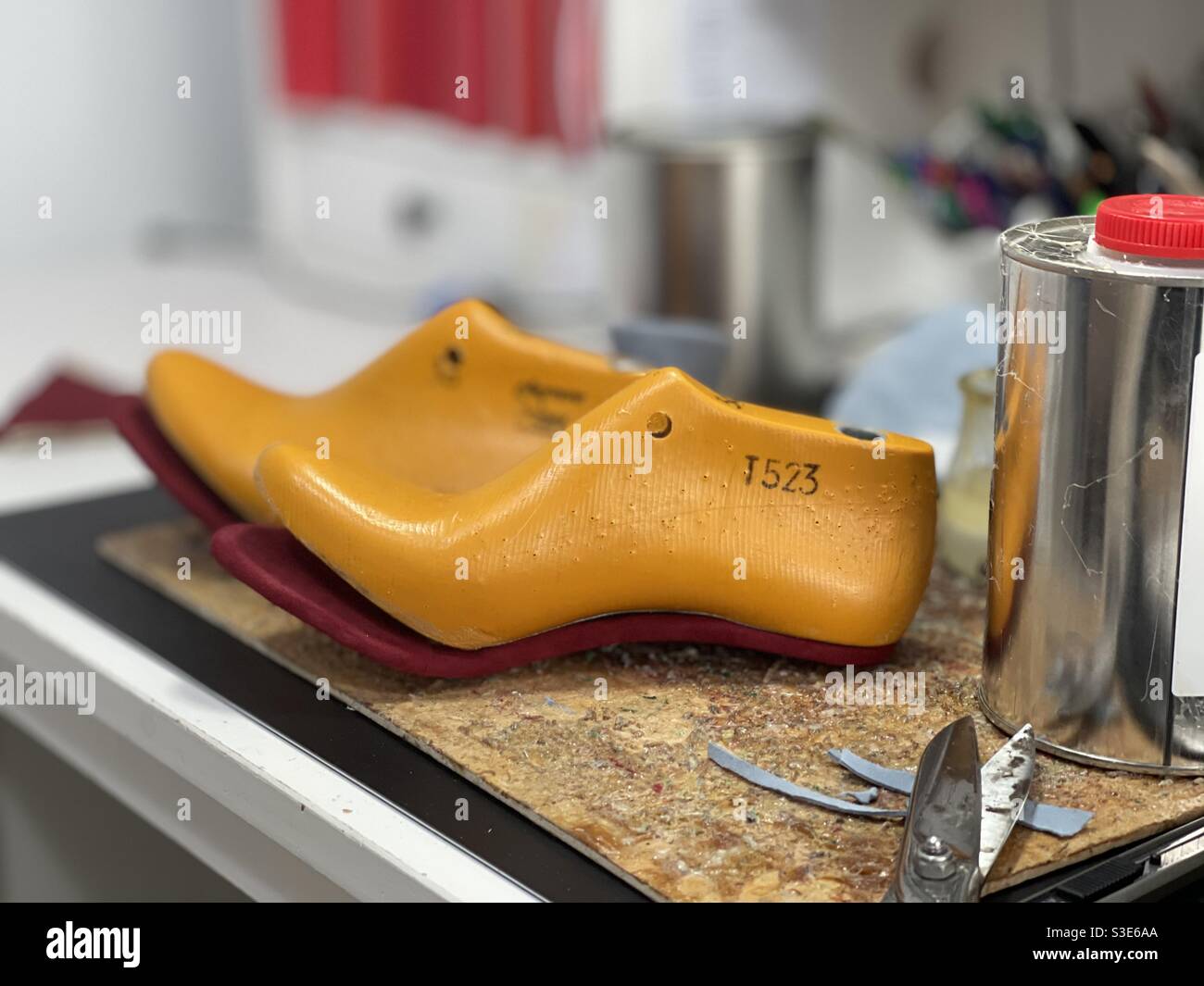 Shoe making tools hi-res stock photography and images - Alamy