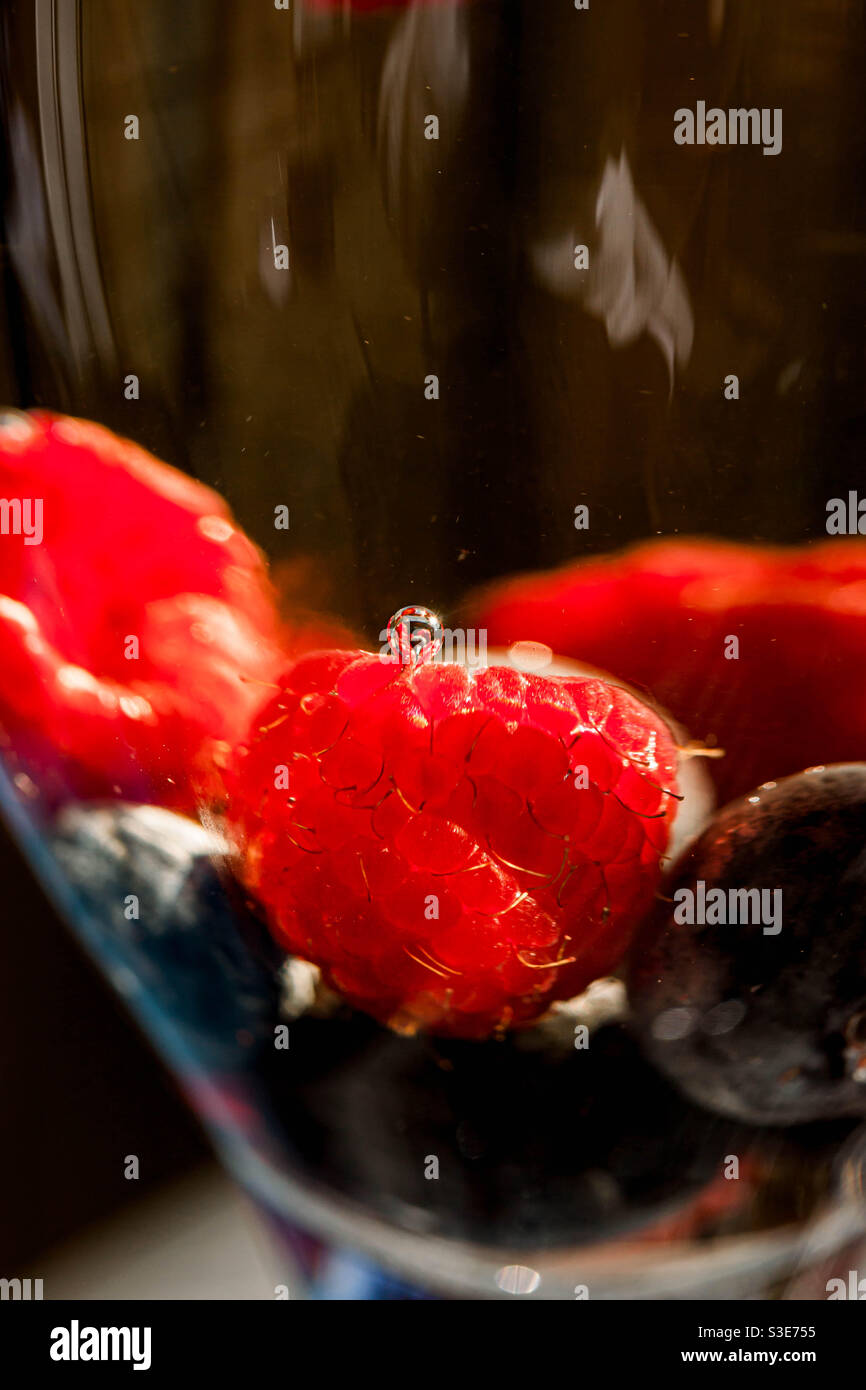 Fruit sprung hi-res stock photography and images - Alamy