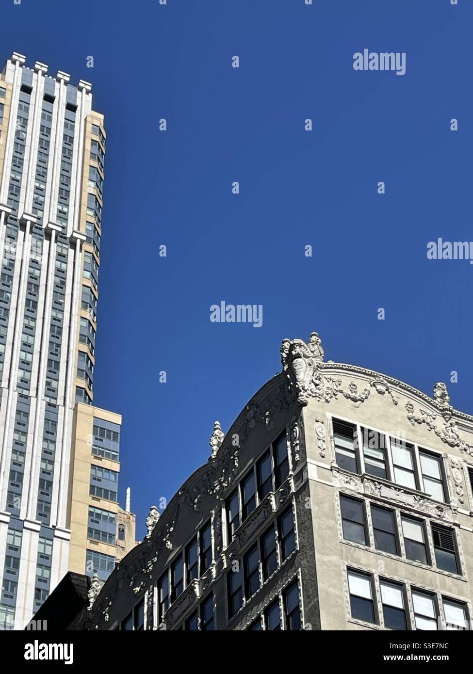 Contrasting architecture hi-res stock photography and images - Alamy