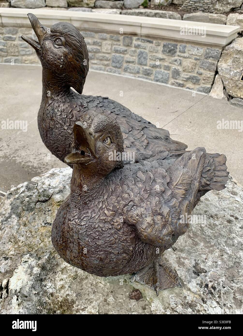 Duck sculptures hi-res stock photography and images - Alamy