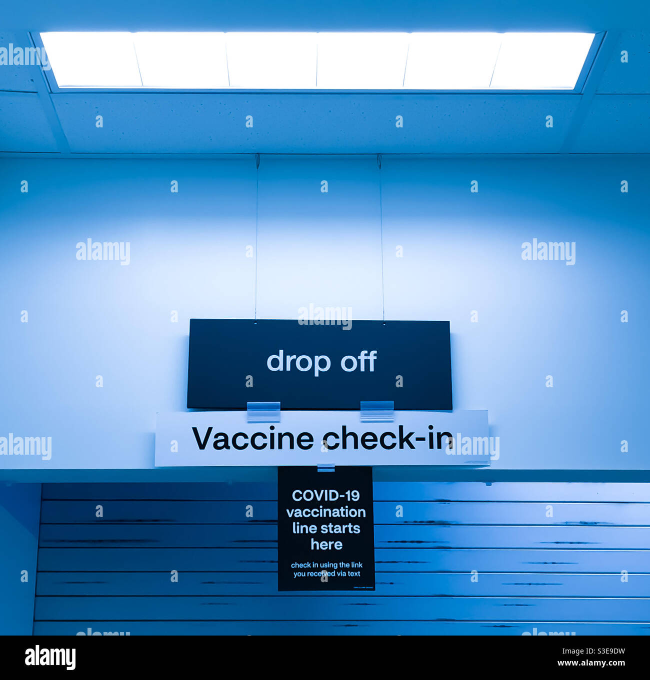 Covid vaccines hi-res stock photography and images - Alamy