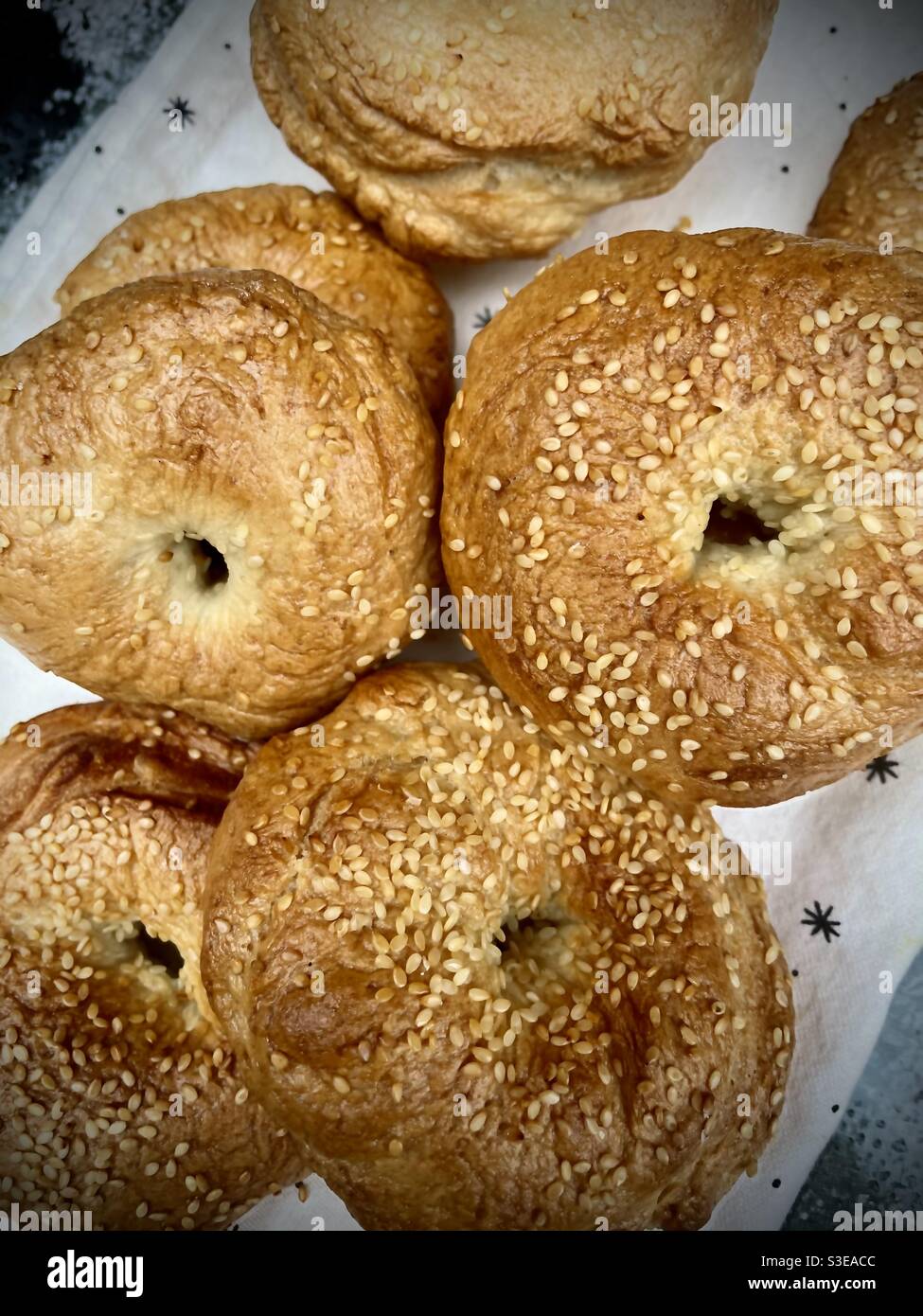 Bagel baking hi-res stock photography and images - Alamy
