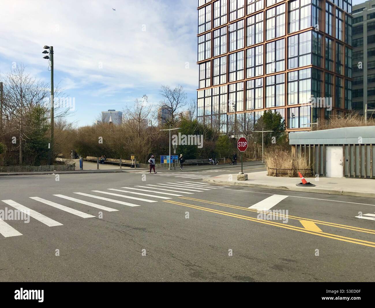 The landing 15 bridge park hi-res stock photography and images - Alamy