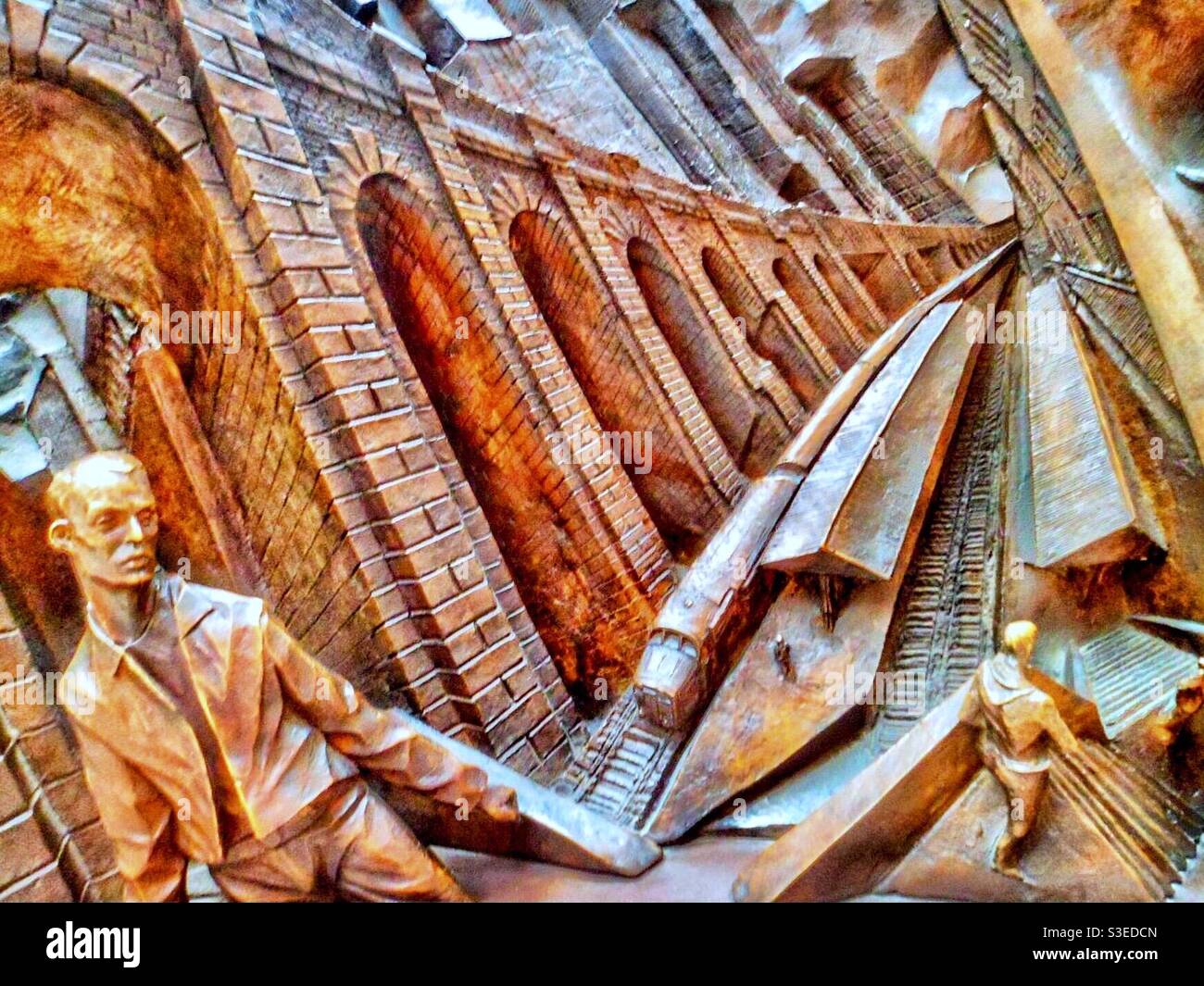 Frieze rail hi-res stock photography and images - Alamy