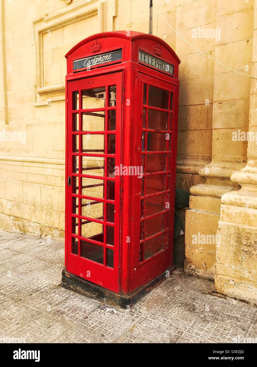 Red booth hi-res stock photography and images - Alamy