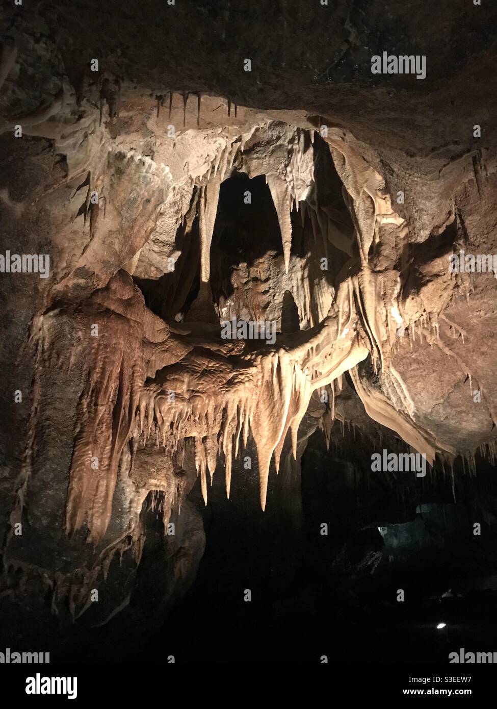 Cave dark hi-res stock photography and images - Alamy