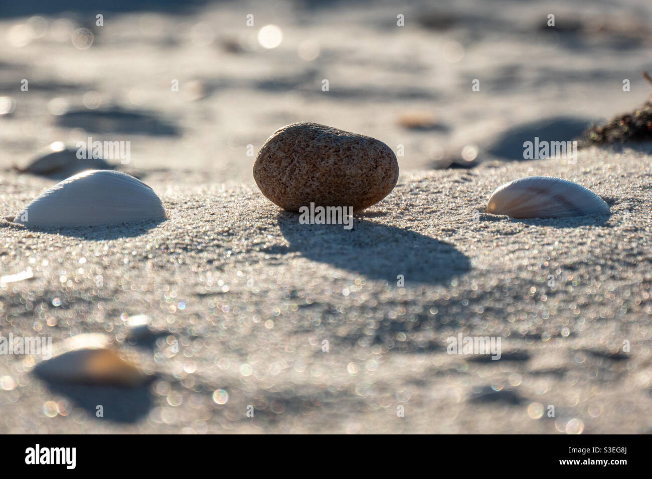 Beach pebbles balance hi-res stock photography and images - Alamy