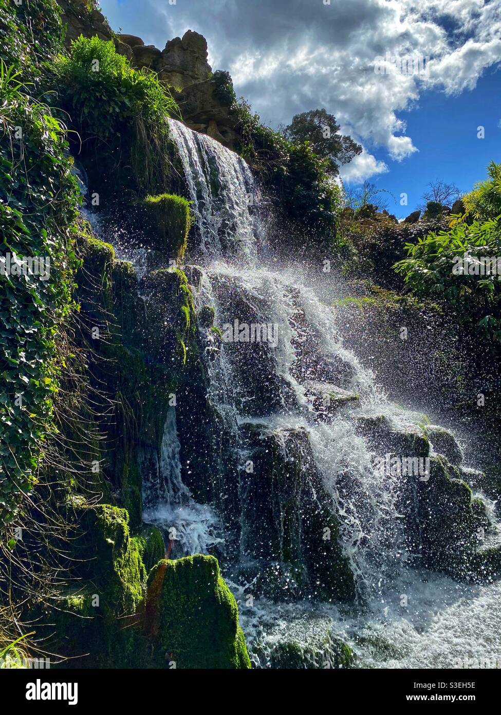 Bowood gardens waterfall Stock Photo - Alamy