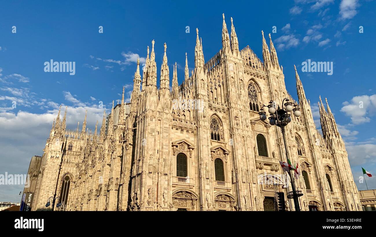 Milan sky hi-res stock photography and images - Alamy