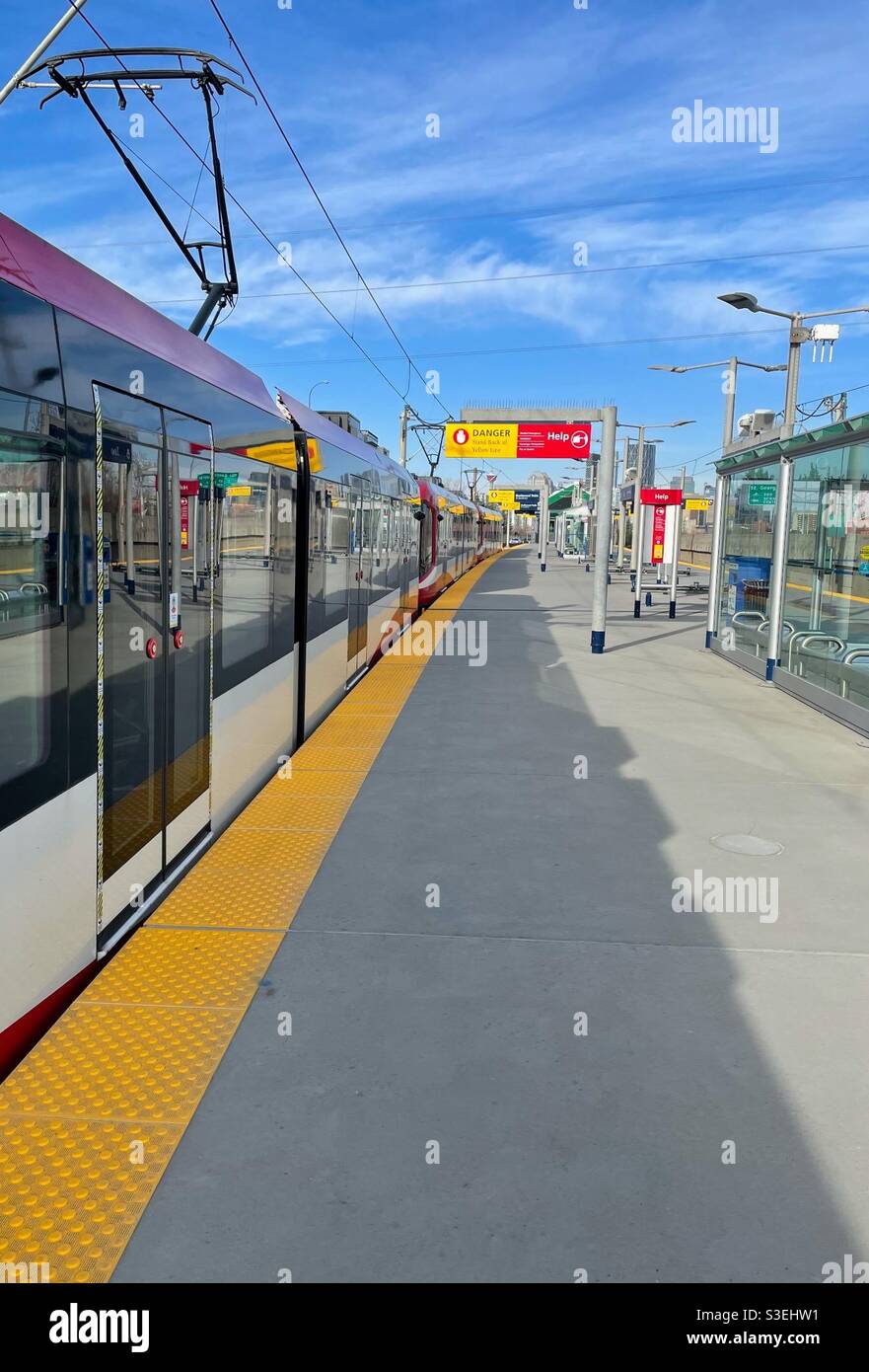 Calgary lrt hi-res stock photography and images - Alamy