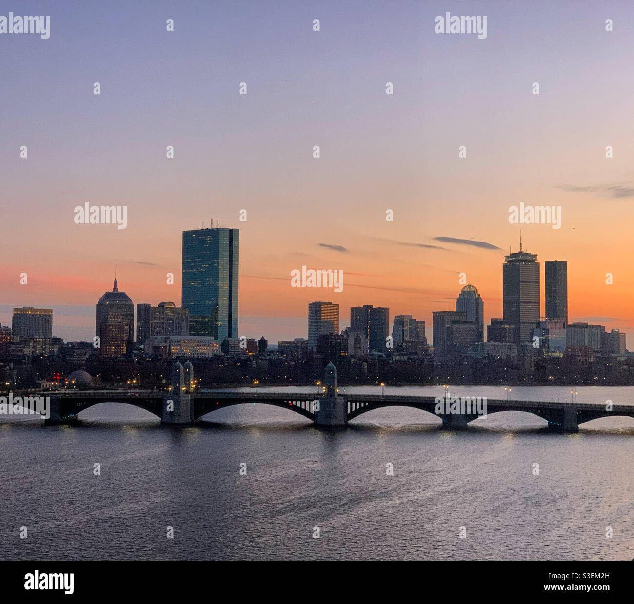 Boston skyline at sunset hi-res stock photography and images - Alamy