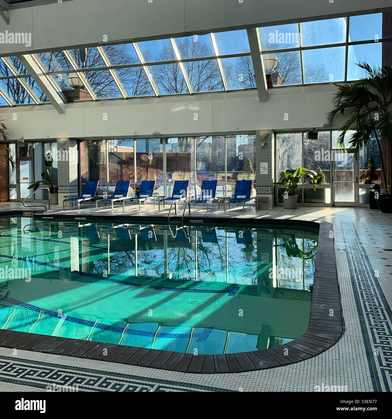Cambridge swimming pool hi-res stock photography and images - Alamy