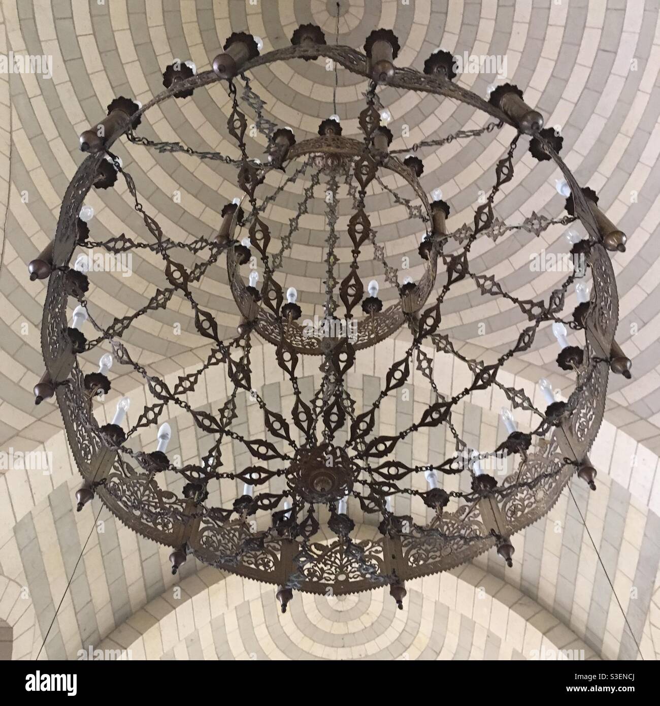 Chandelier church cathedral architecture hi-res stock photography and ...