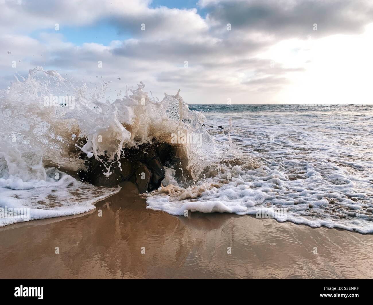 Impact crushing hi-res stock photography and images - Alamy