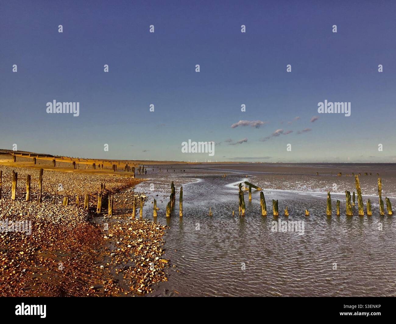 Shingle banks beach shingle beach hi-res stock photography and images ...