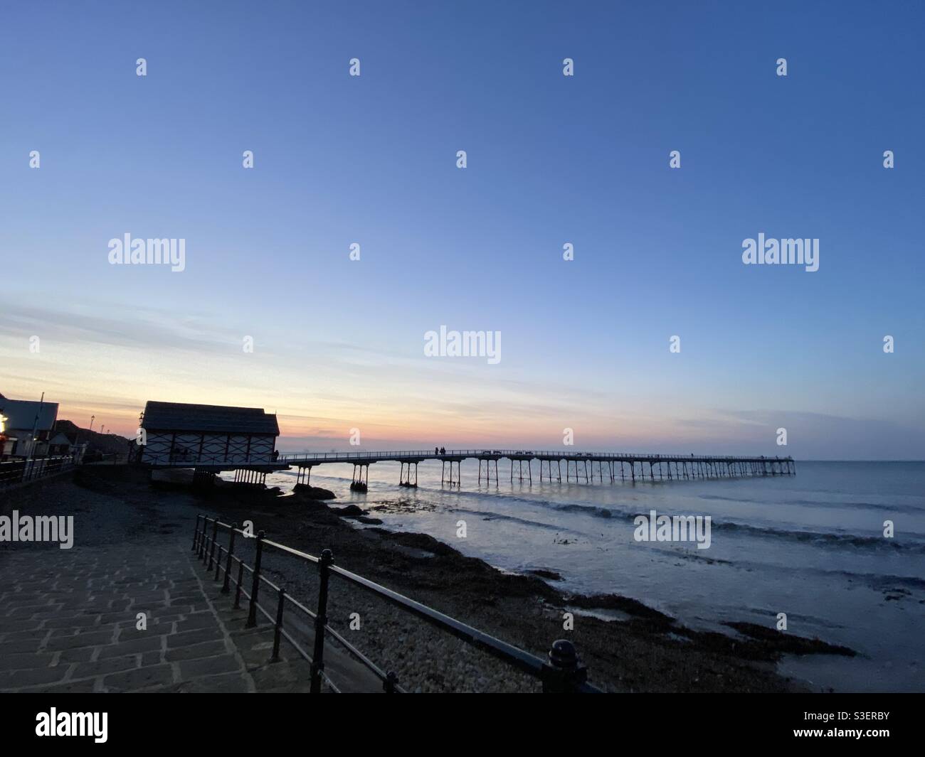 Beach promenade pier north hi-res stock photography and images - Alamy