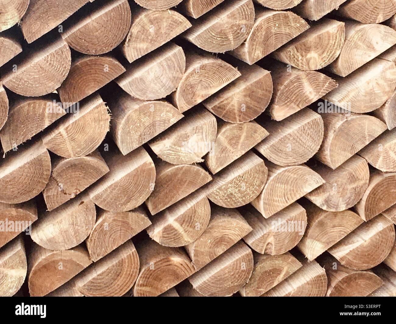 Split fence hi-res stock photography and images - Alamy